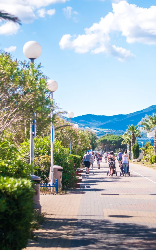 Stroll along the seafront promenade in Argelès-sur-Mer The seafront ...