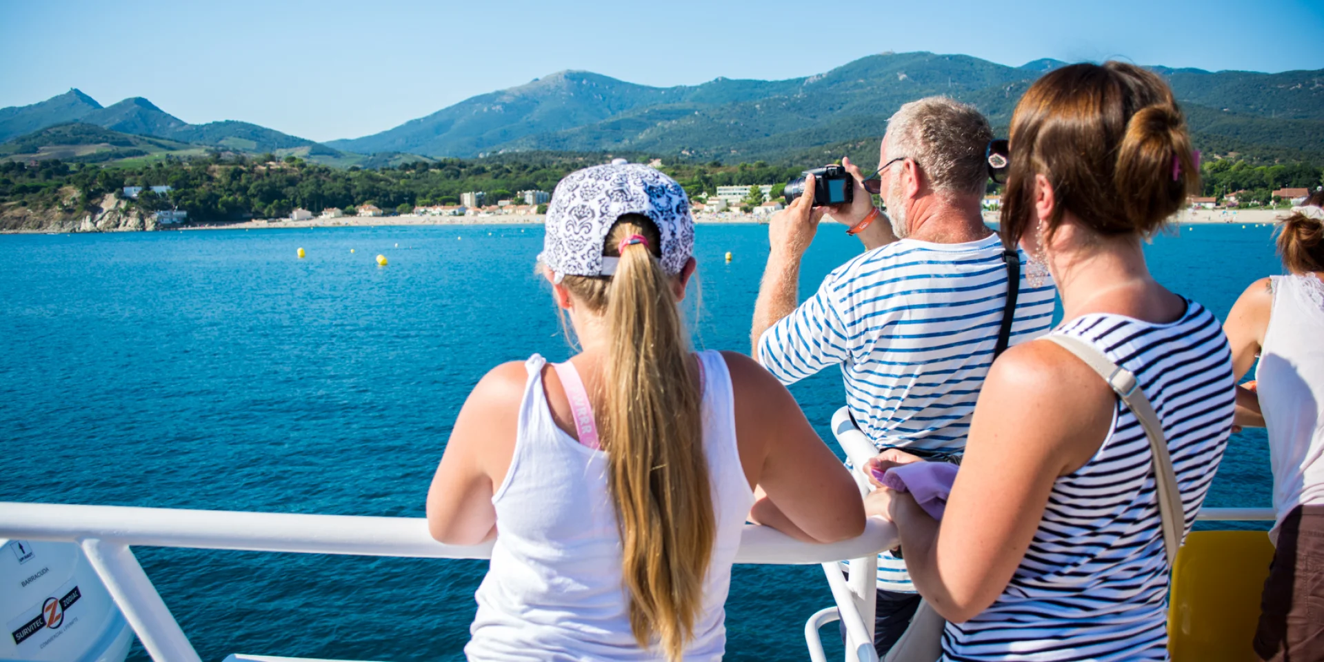 Sea outings and underwater viewing Sailing and underwater vision ...